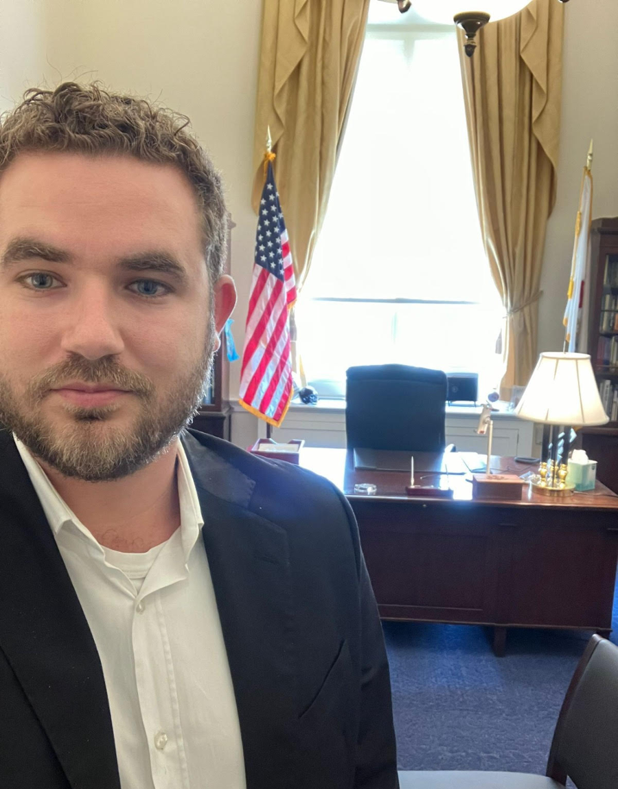 Our student Benaya becomes a congressional assistant - Students For Liberty
